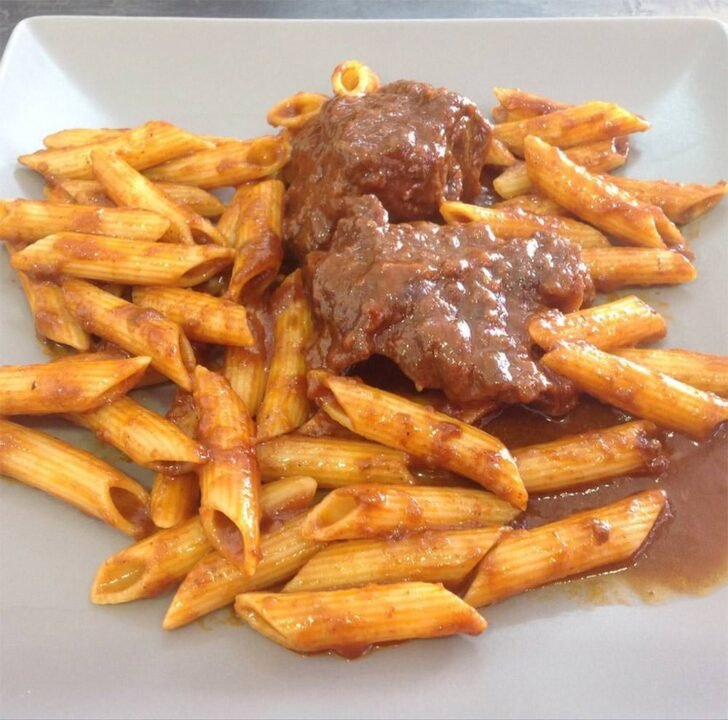 Pastitsada Recipe: Corfu's Top Traditional Dish - AtCorfu